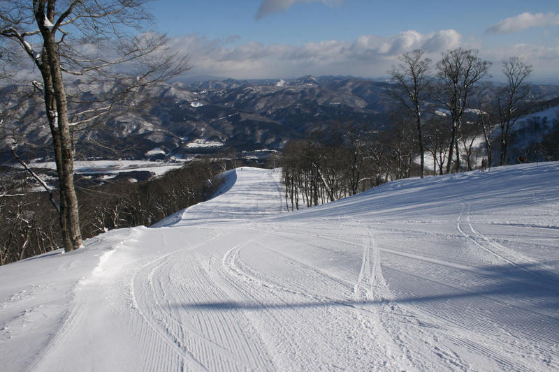 Onikoube Ski Resort - kingdom of winter trip TOHOKU WINTER PLAY - JAPAN ...
